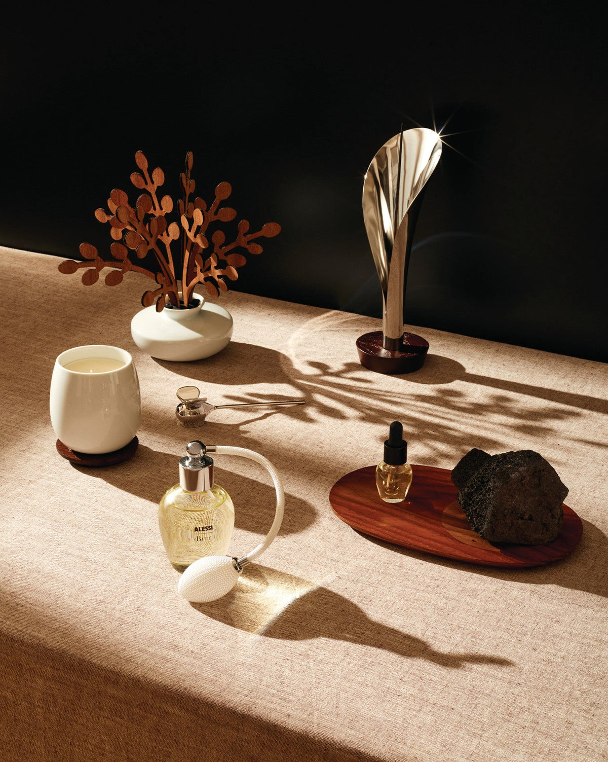 The Five Seasons: Leaf fragrance diffuser Shhh | Alessi
