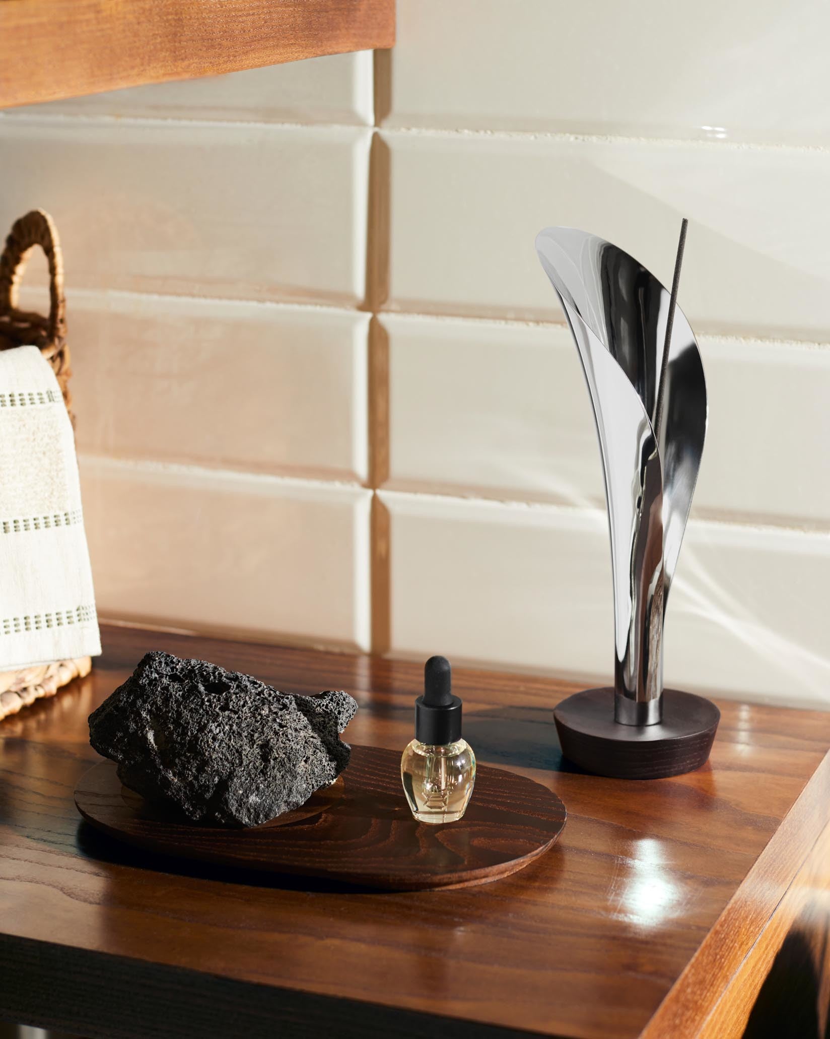 The Five Seasons - Leaf fragrance diffuser. Shhh – Alessi Spa (UK)